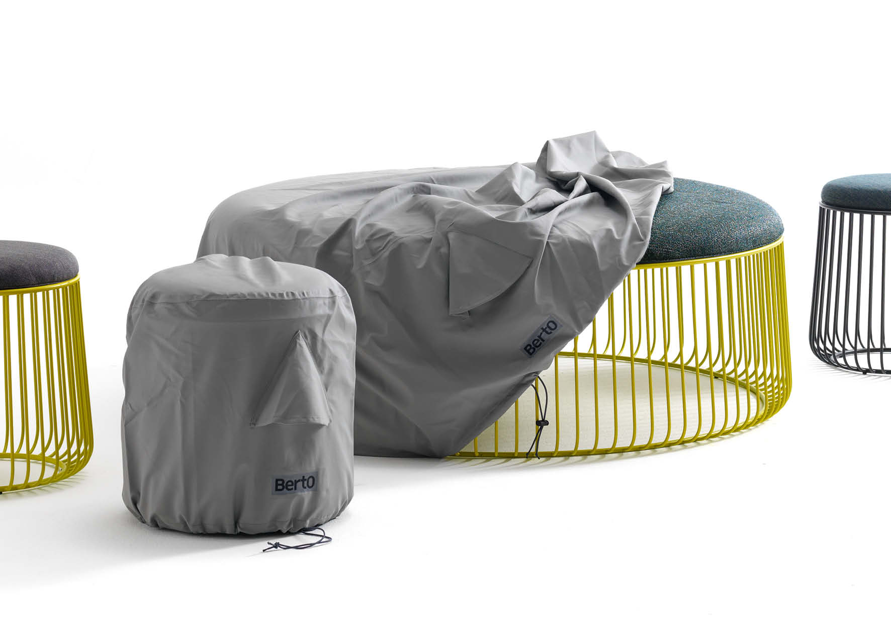 Bruce's design outdoor pouf - BertO Sounds Outdoor Collection