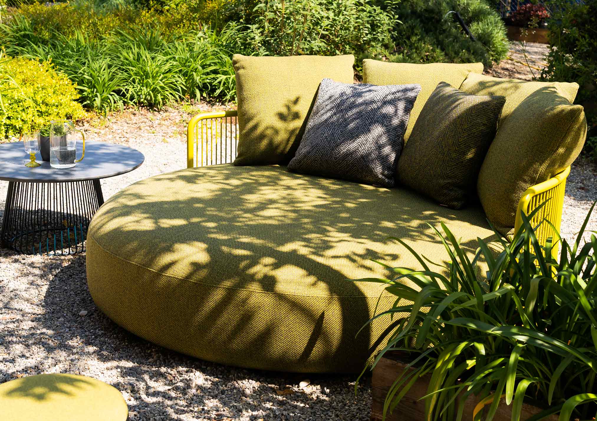 John B round sofa - BertO Sounds outdoor collection