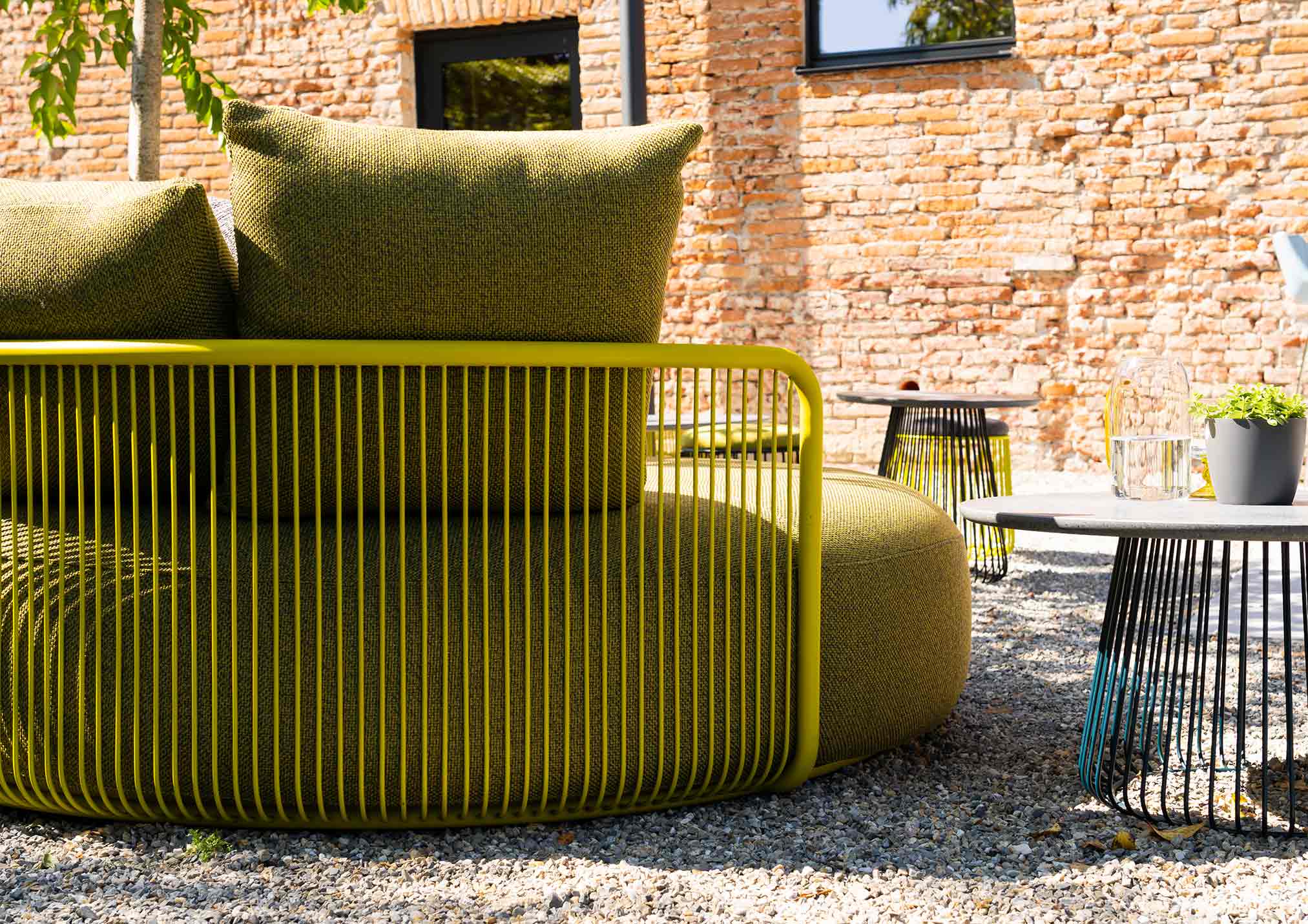 John B round sofa - BertO Sounds outdoor collection