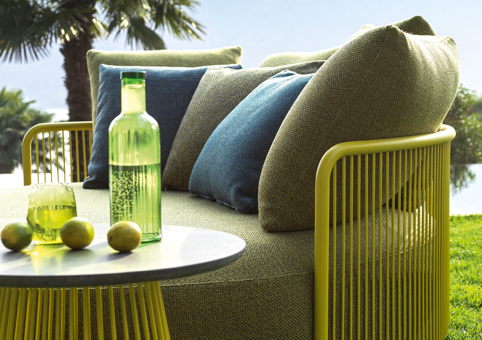 John B round sofa - BertO Sounds outdoor collection
