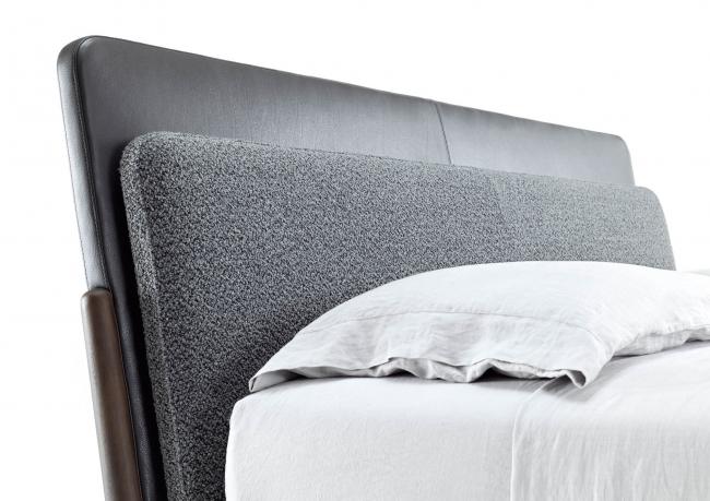 Wooden bed with padded headboard Bowery - BertO