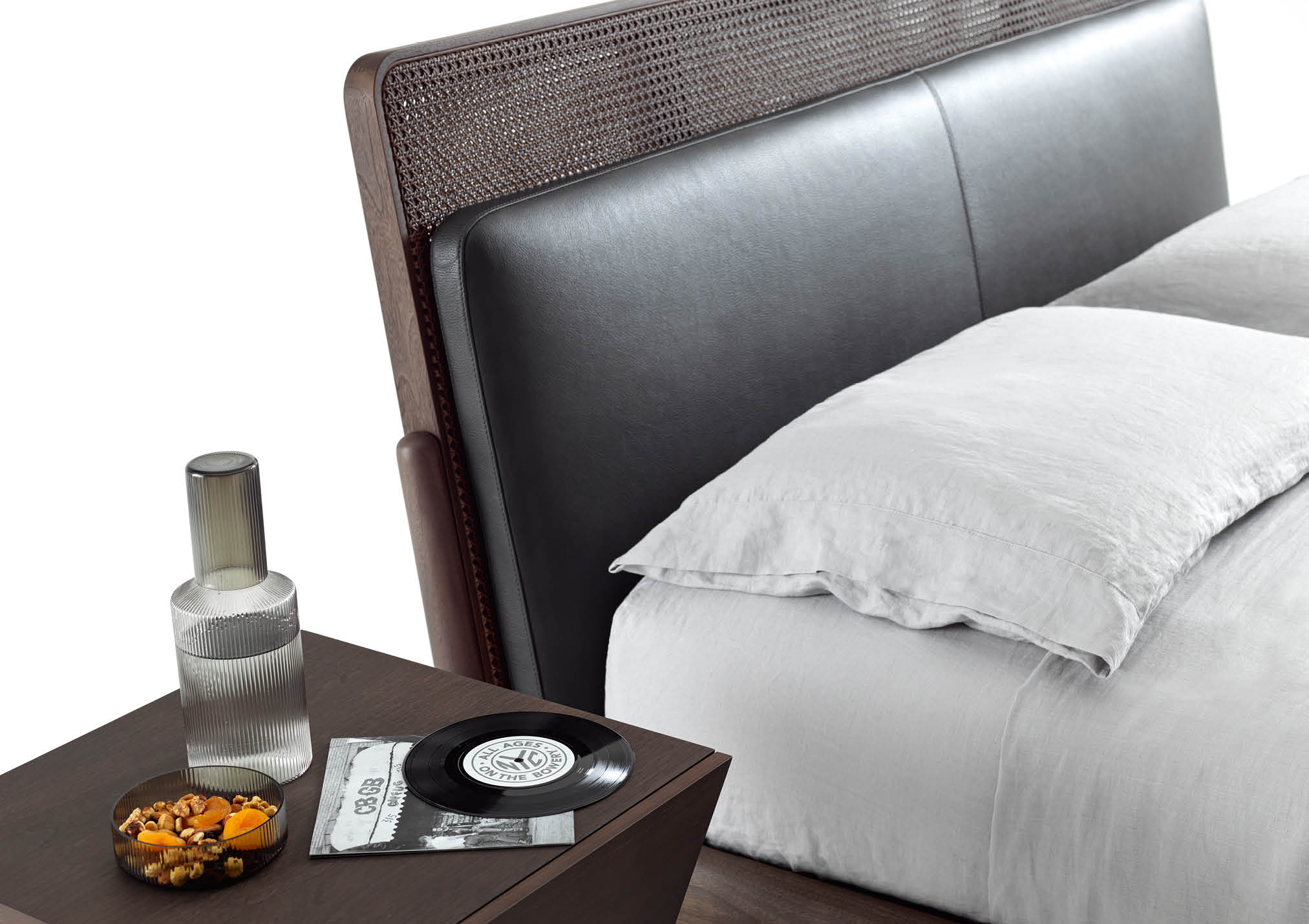 Bed with Vienna straw headboard East Side - BertO